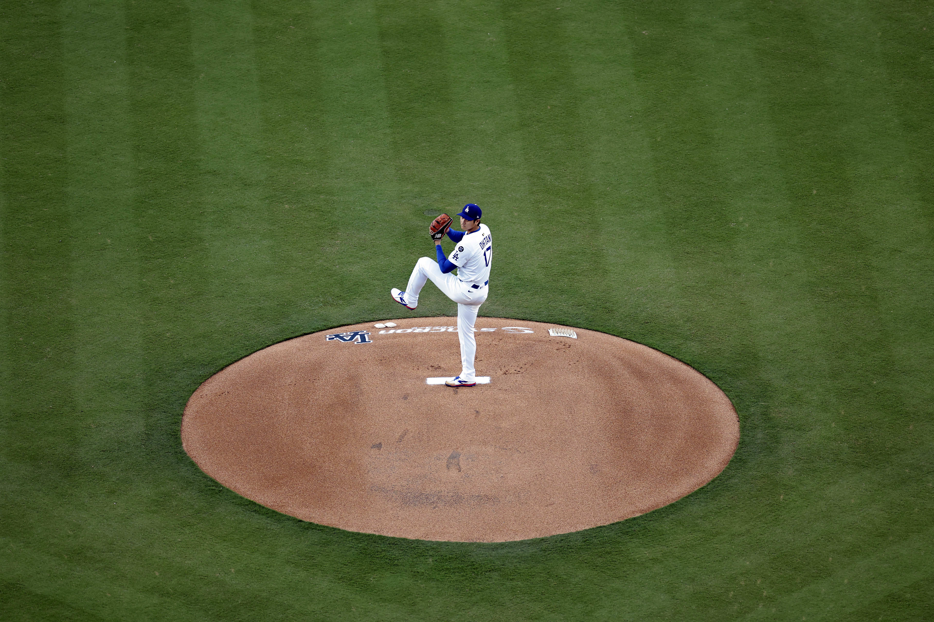 Shohei Ohtani Makes His Pitching Debut for the Dodgers - Men's Fitness