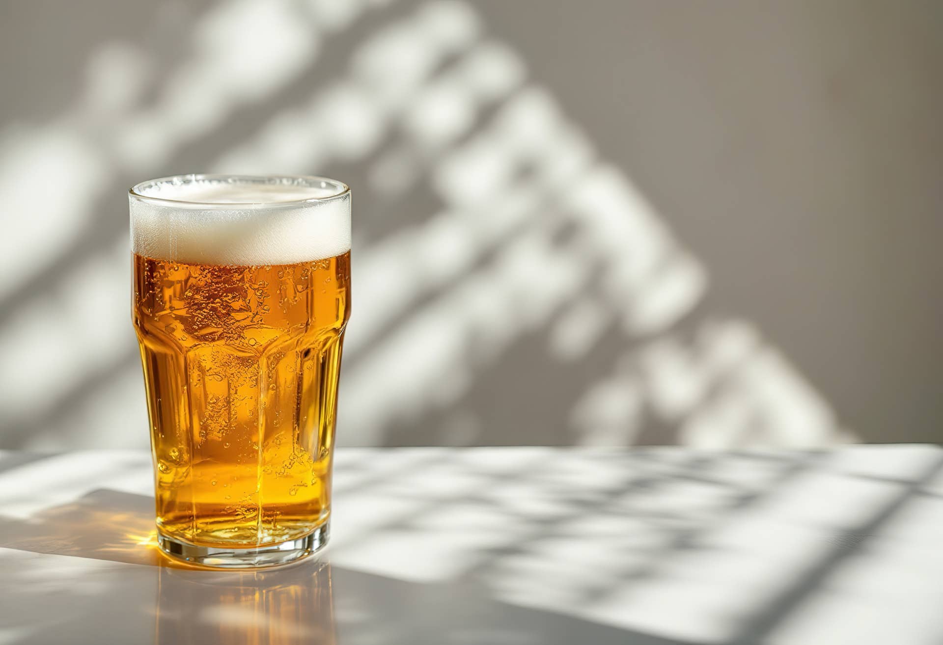 The Healthiest Light Beer, According to Dietitians - Men's Fitness