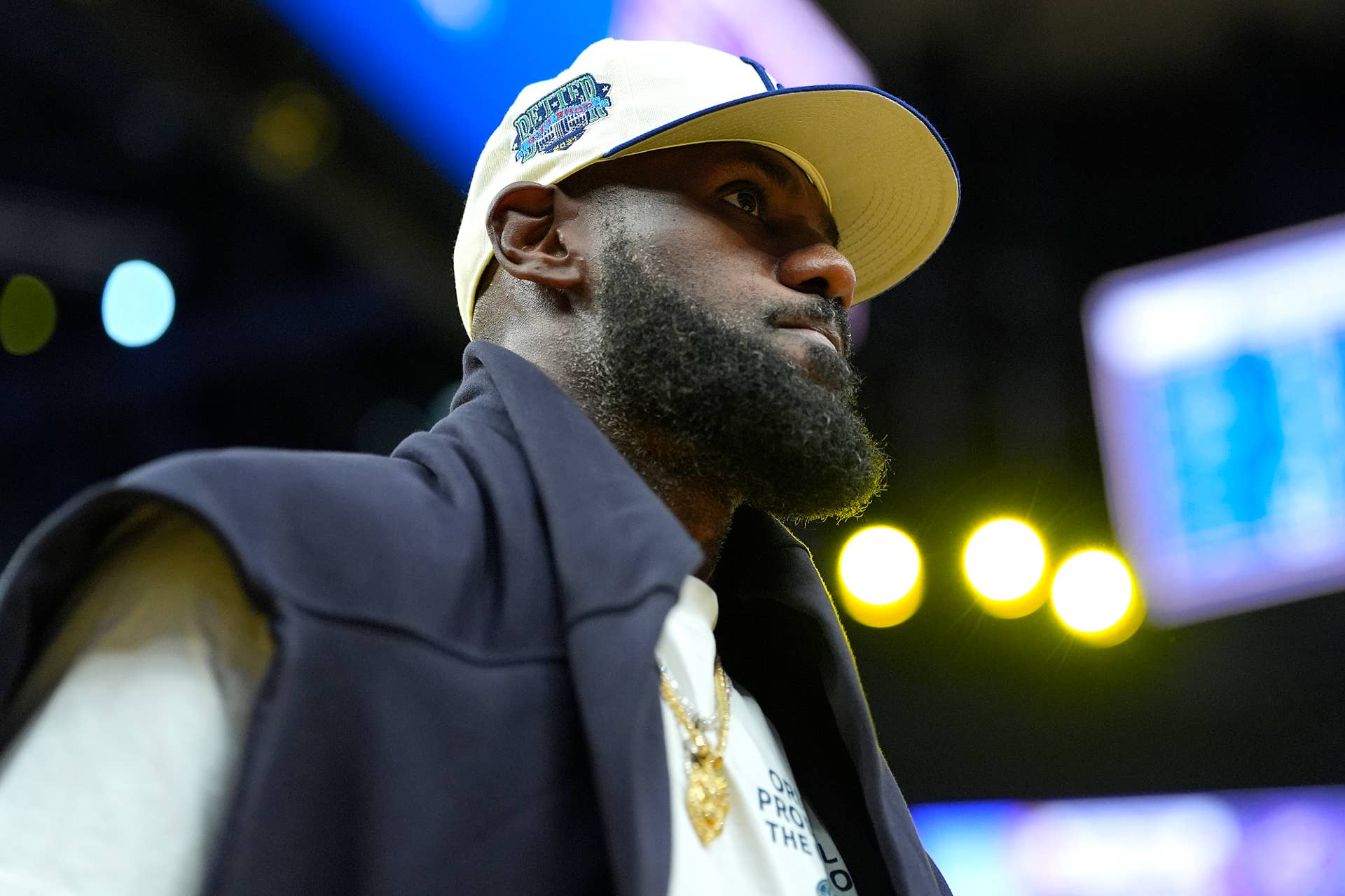 LeBron James Out for Weeks With Sciatica - Men's Fitness