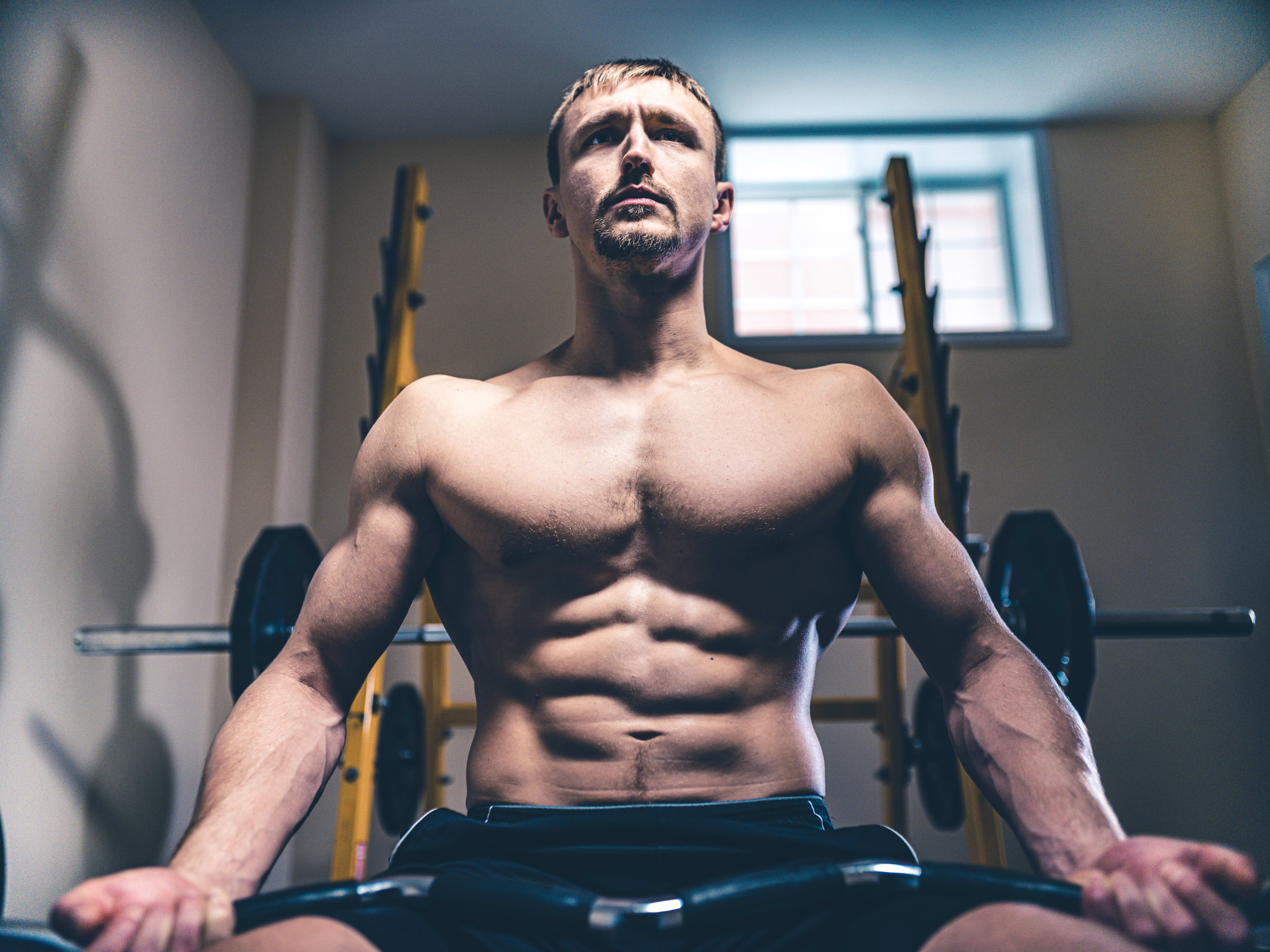 Powerlifter Shares a 4-Day Squat, Bench, and Deadlift Training Program ...