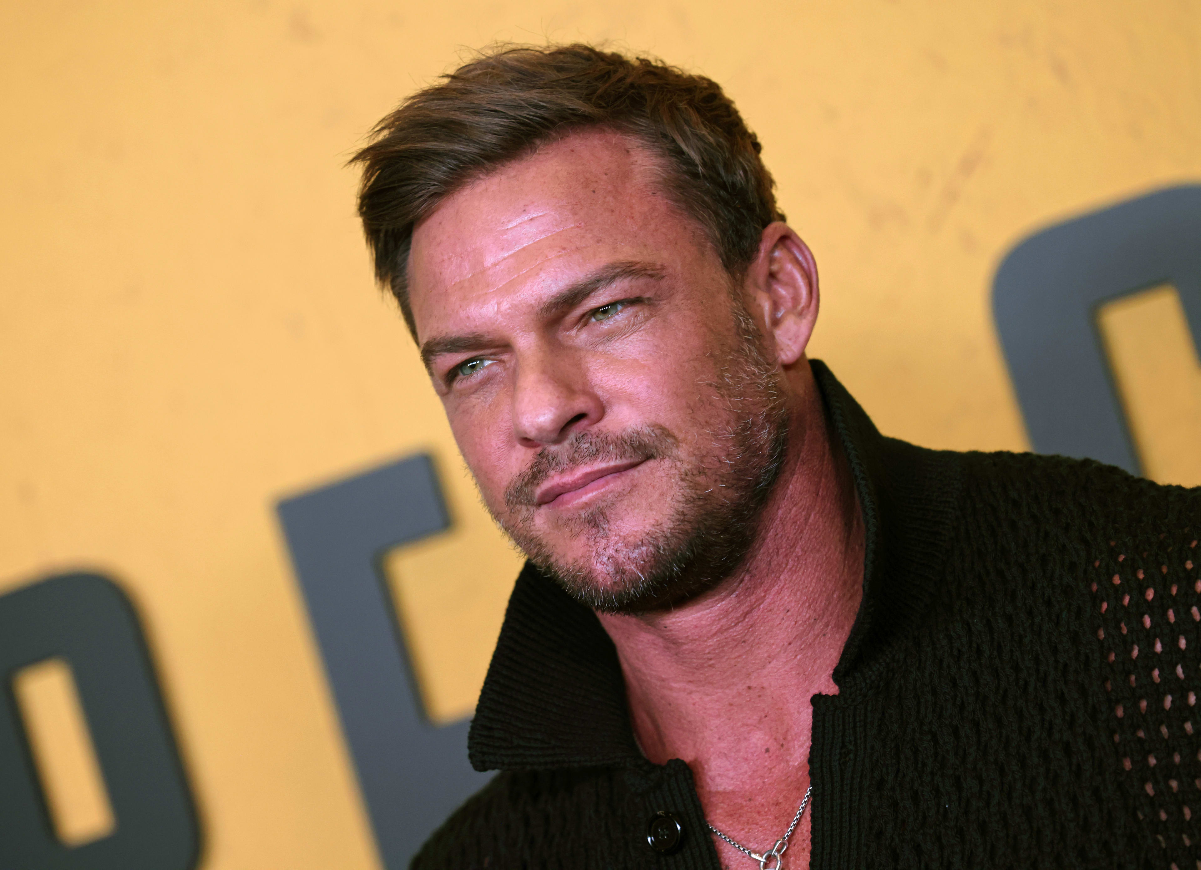 Alan Ritchson Stuns Fans With His Singing - Men's Fitness