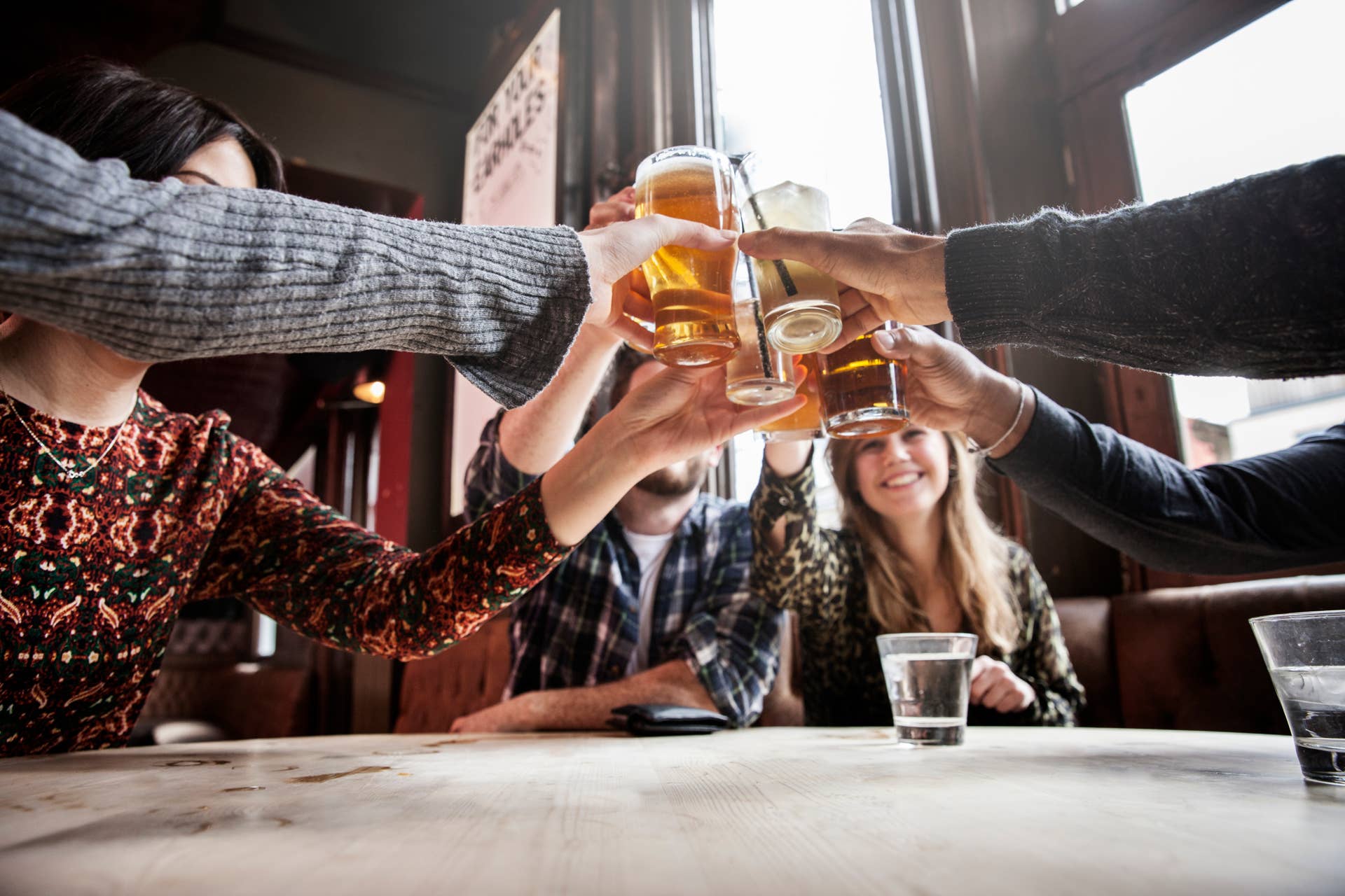 The 10 Best Non-Alcoholic Beers, Tested and Reviewed - Men's Fitness