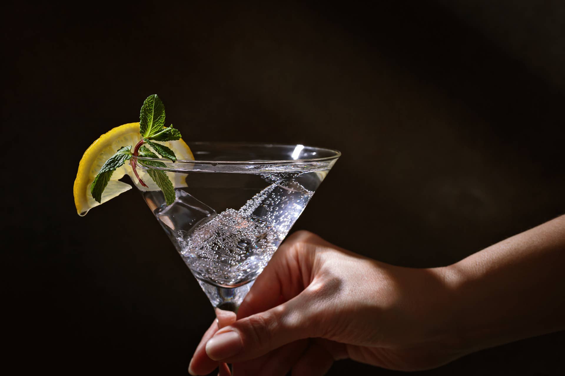 The Best Low-Calorie Alcoholic Drinks for Weight Loss - Men's Fitness