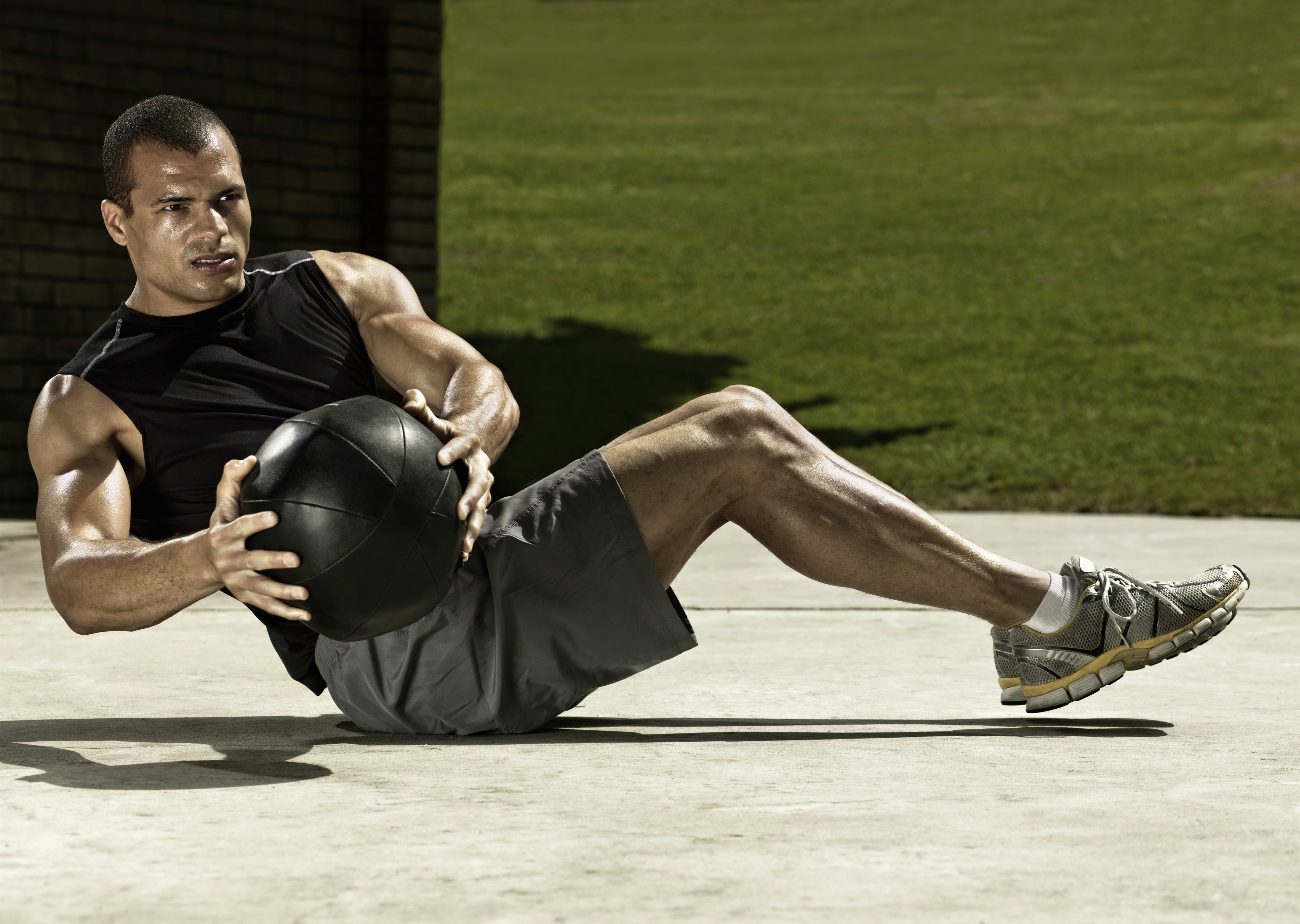 The Bodybuilder's Love Handles Workout That Cuts Belly Fat - Men's Fitness