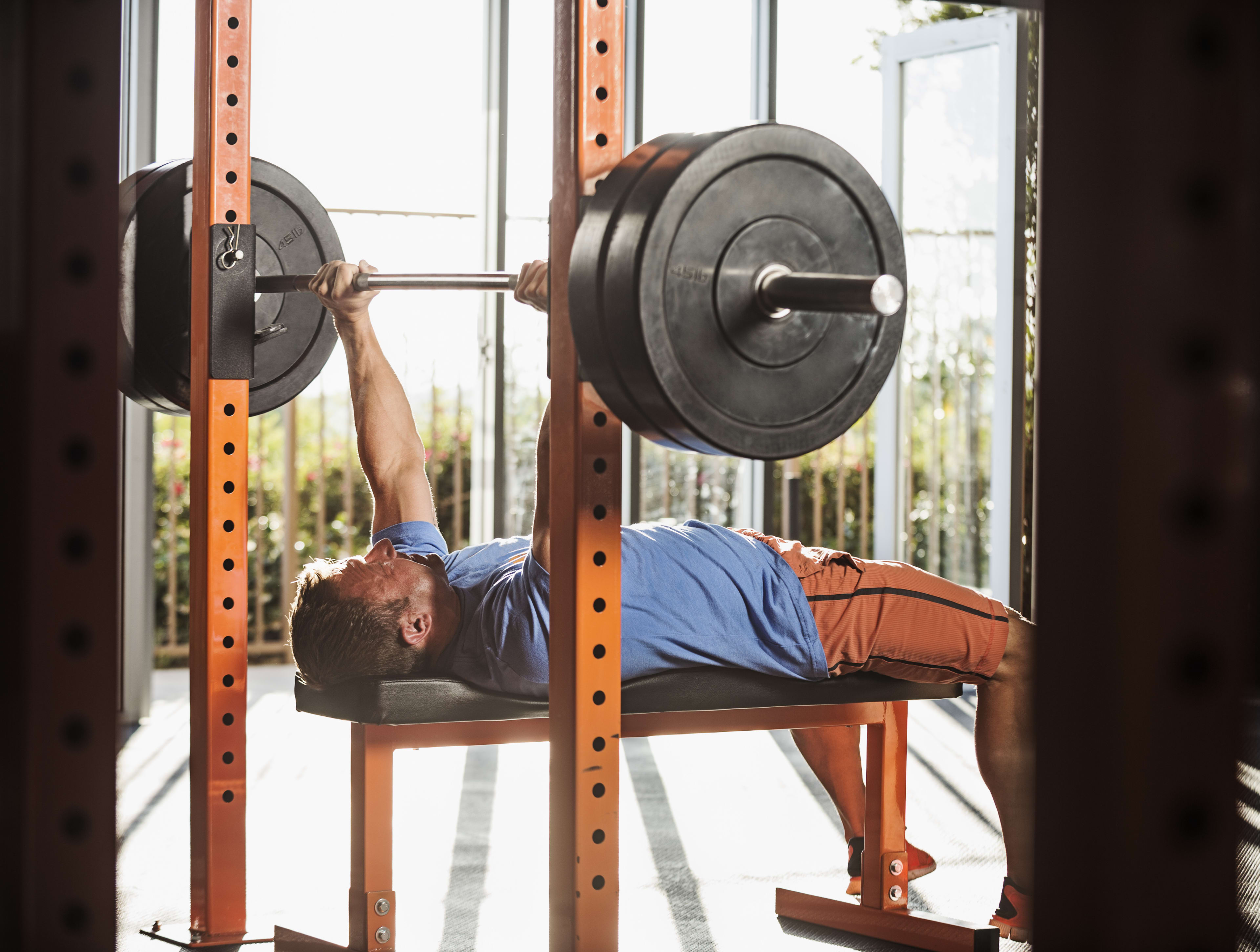 The Neutral Grip Bench Press Will Break Through Your Training Plateau ...